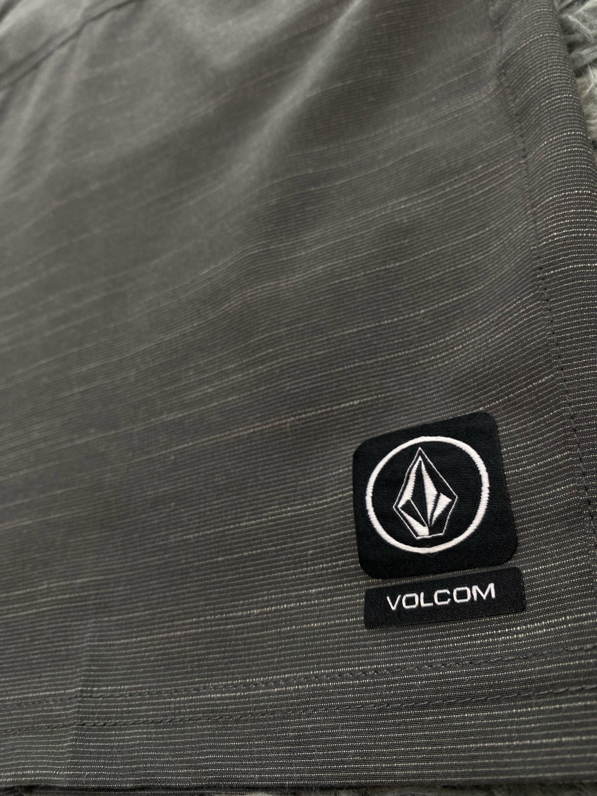 SHORT PANTA VOLCOM ADULTO 713 – Hendale Skate and surf